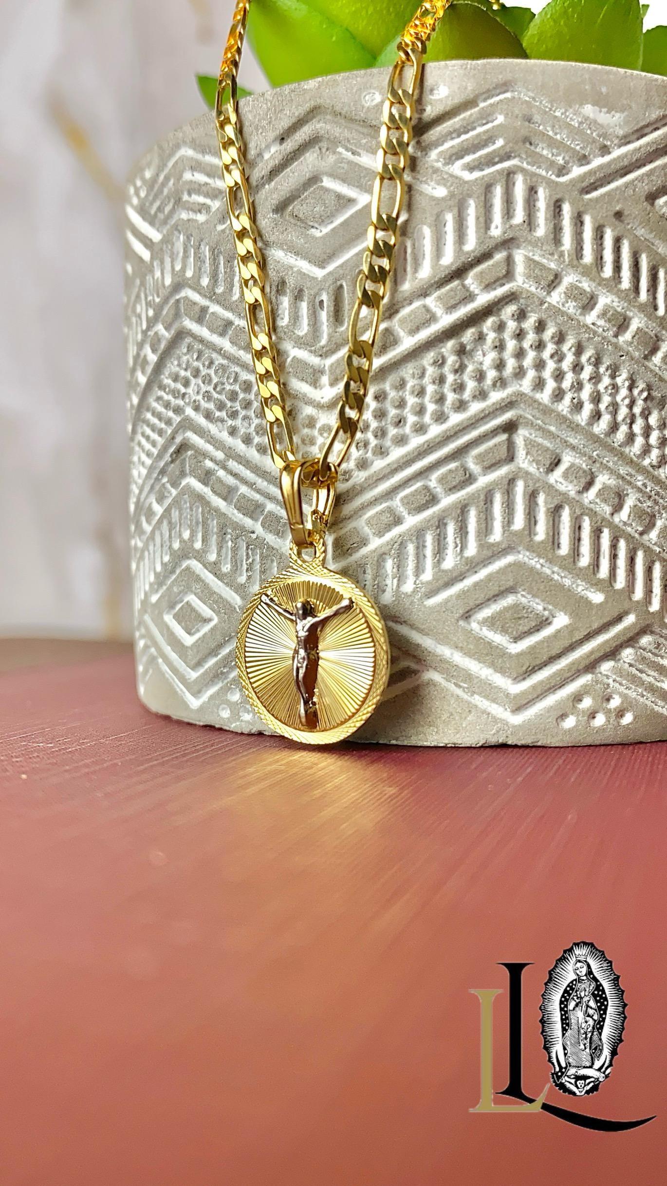 14K Gold Filled Jesus Christ Necklace: Figaro Chain Pendant - Etsy