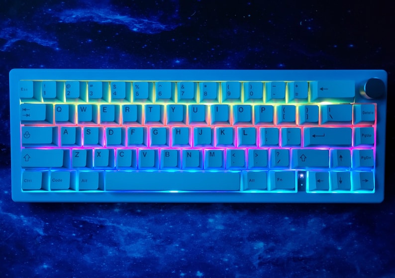 CK67 Mechanical Gaming Keyboard - Gradient Blue Minimalistic Keycaps ...