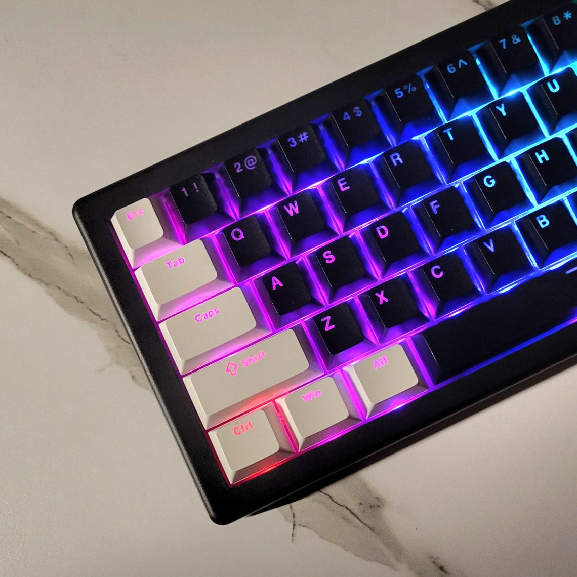 CK67 Mechanical Gaming Keyboard - Black & White Minimalistic Keycaps ...