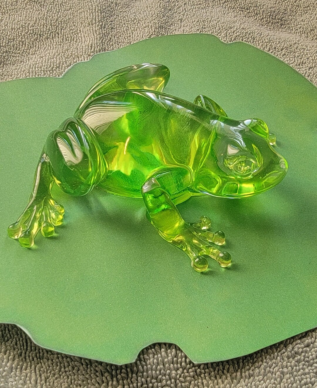 Hand Crafted Resin Frogs - Etsy