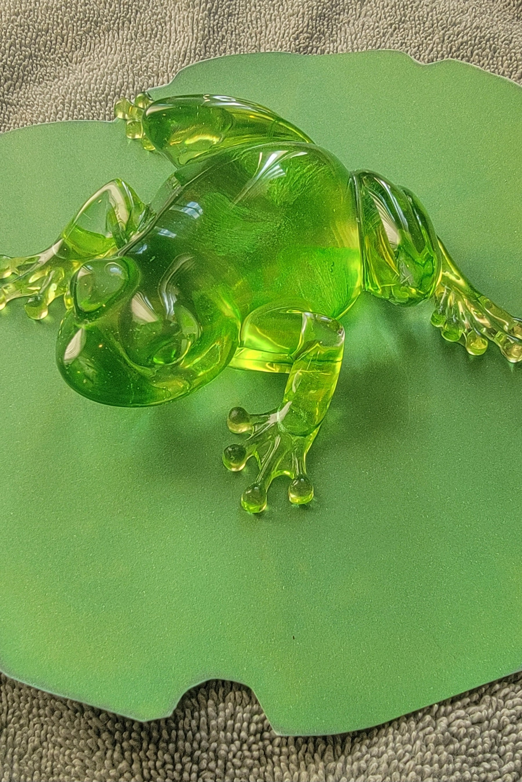 Hand Crafted Resin Frogs - Etsy
