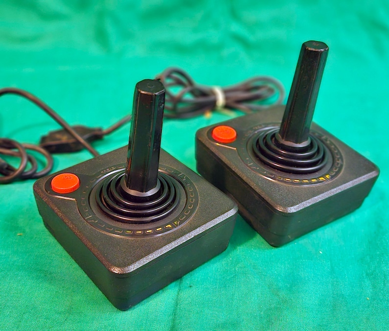 Atari 2600 Gaming System With Over 30 Games! - Etsy