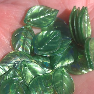 100 Vintage Green AB Plastic Acrylic Leaf Charm Pendants Leaves Leaf ...