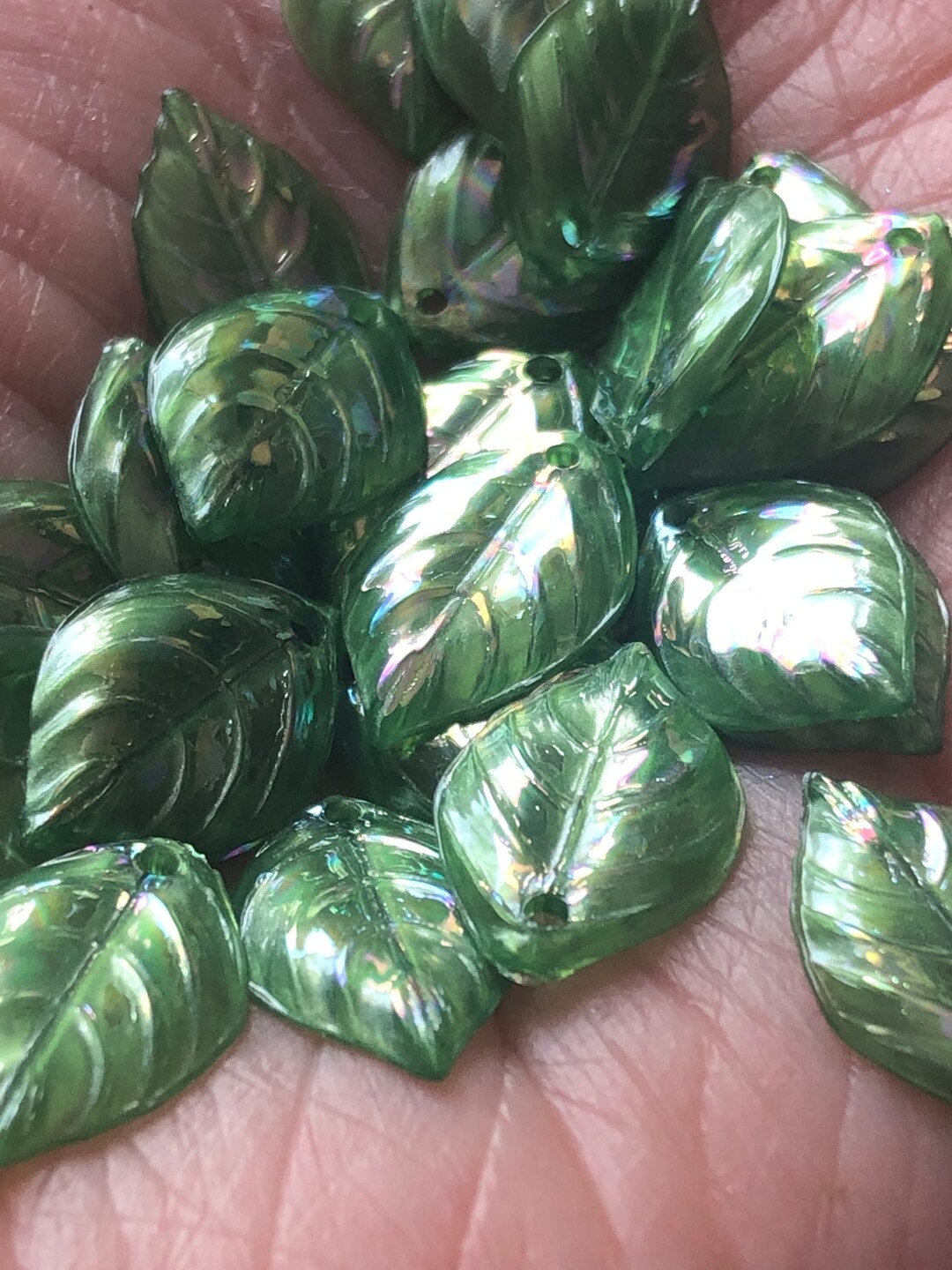 100 Vintage Green AB Plastic Acrylic Leaf Charm Pendants Leaves Leaf ...