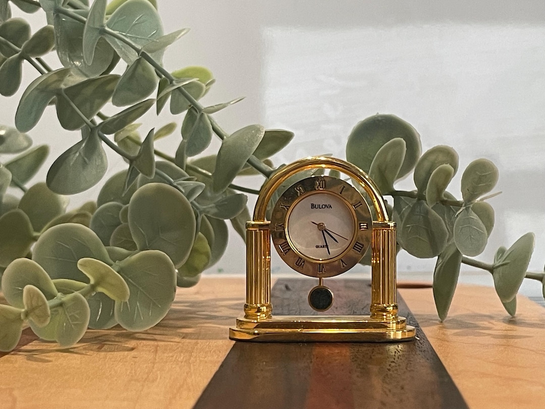 Vintage Bulova Desk Clock - Etsy
