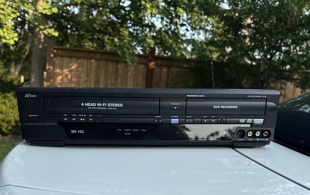Funai DVD/VCR Recorder 4 Head Hi-fi Dvd/vhs SV2000 Cm WV20V6 No Remote ...
