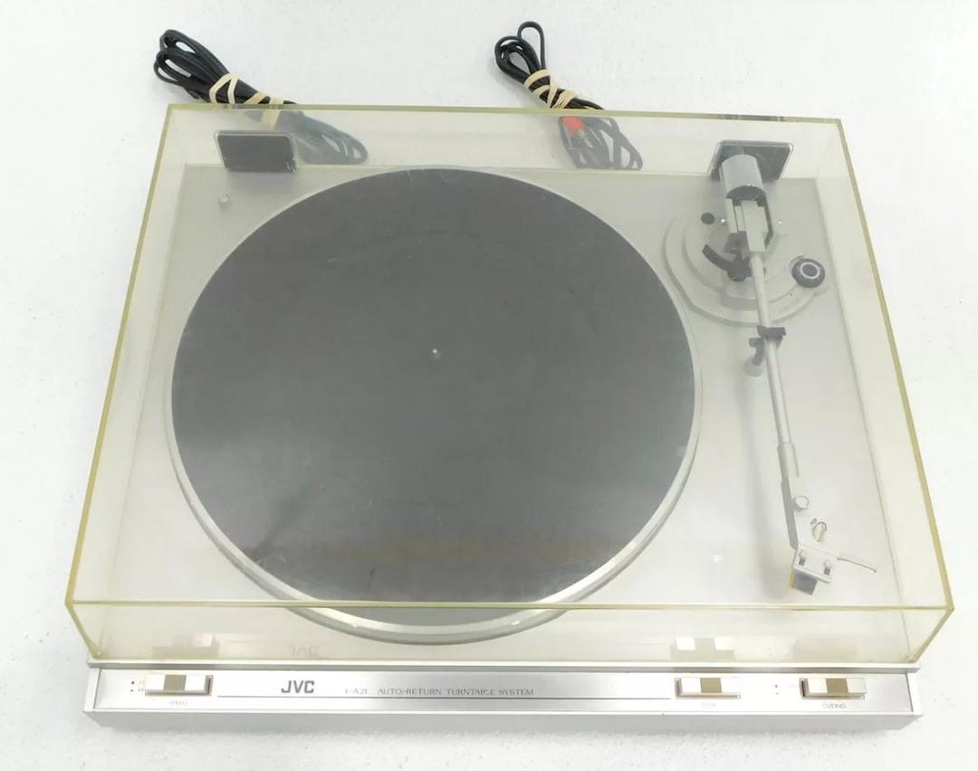 VNTG JVC Brand L-A21 Model Belt Drive Turntable W/ Cables Works Shure ...