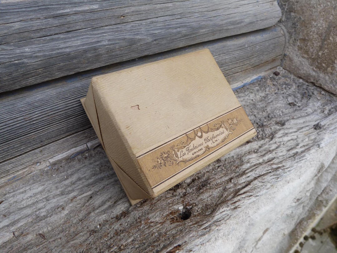 Vintage Old French Air Spun Face Powder Box Vanity/make Up - Etsy