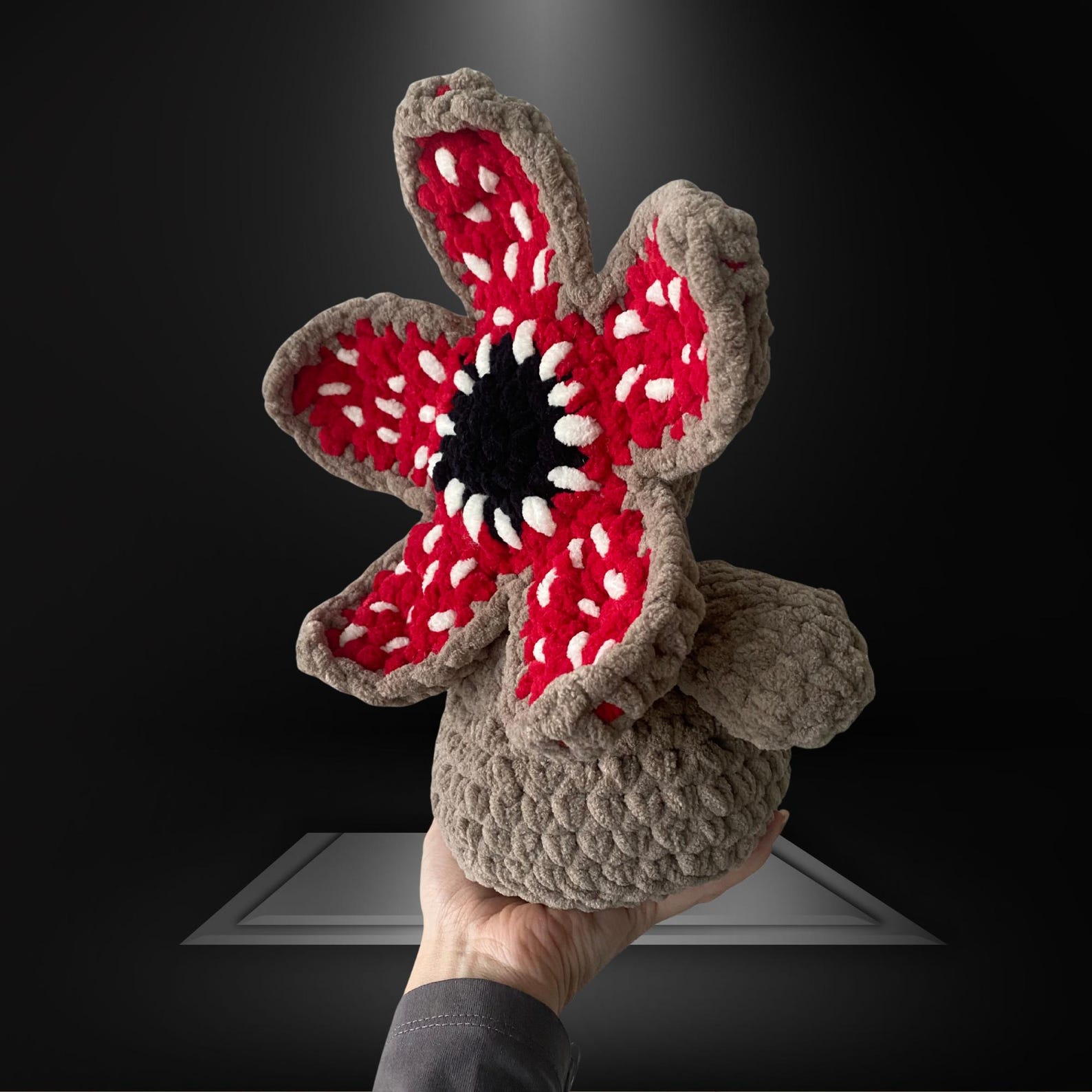 Demogorg0n Crochet Pattern, Demo Flower Monster Easy DIY Amigurumi ...