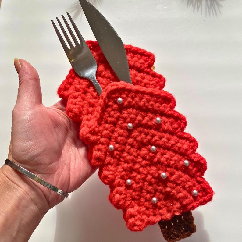Christmas Cutlery Holder Crochet Pattern, Christmas Dinner Table ...