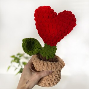 Valentine Heart Plant in the Pot Crochet Pattern, Crochet Flower ...