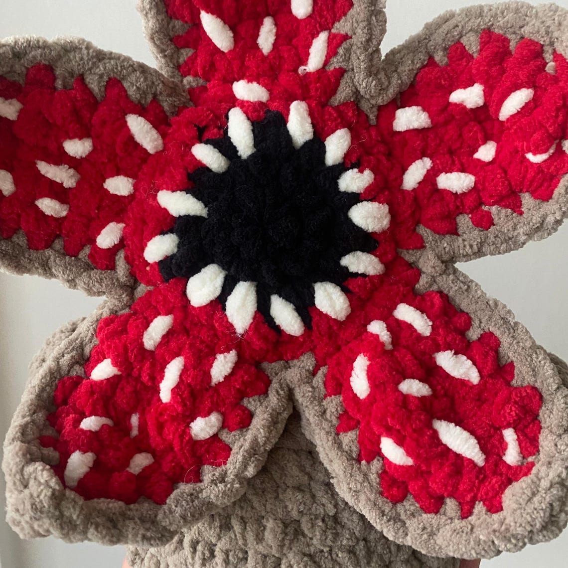 Demogorg0n Crochet Pattern, Demo Flower Monster Easy DIY Amigurumi ...