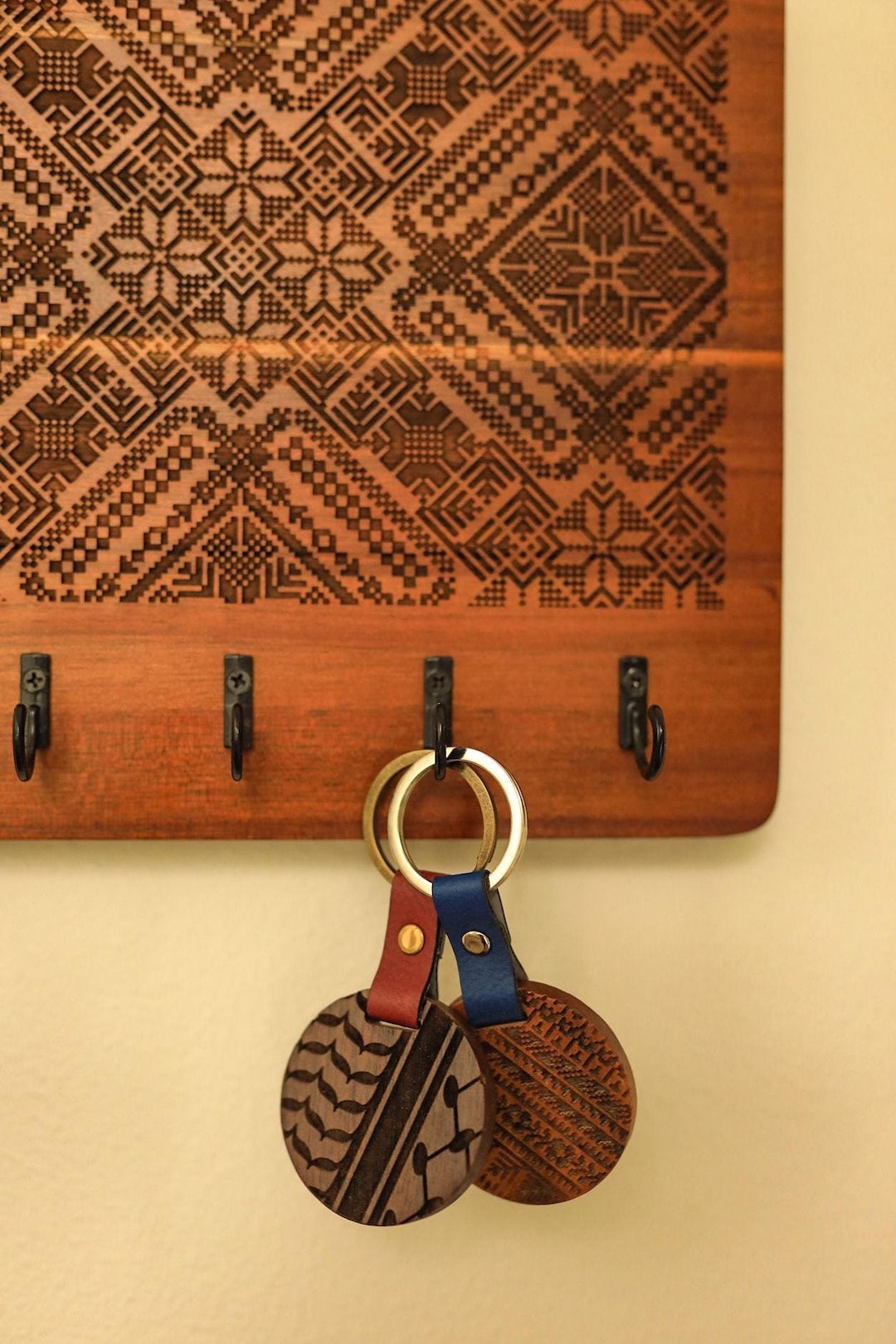 Engraved Palestinian Keffiyeh Pattern Wood Keychain - Etsy