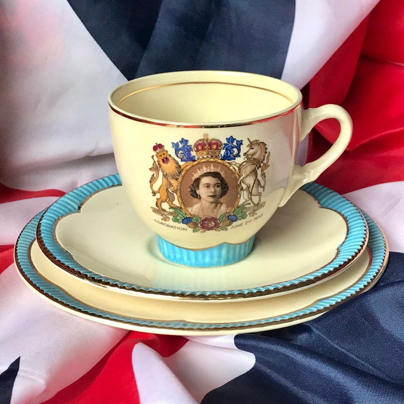 Clarice Cliff Queen Elizabeth II Coronation Tea Trio – 1953 ...