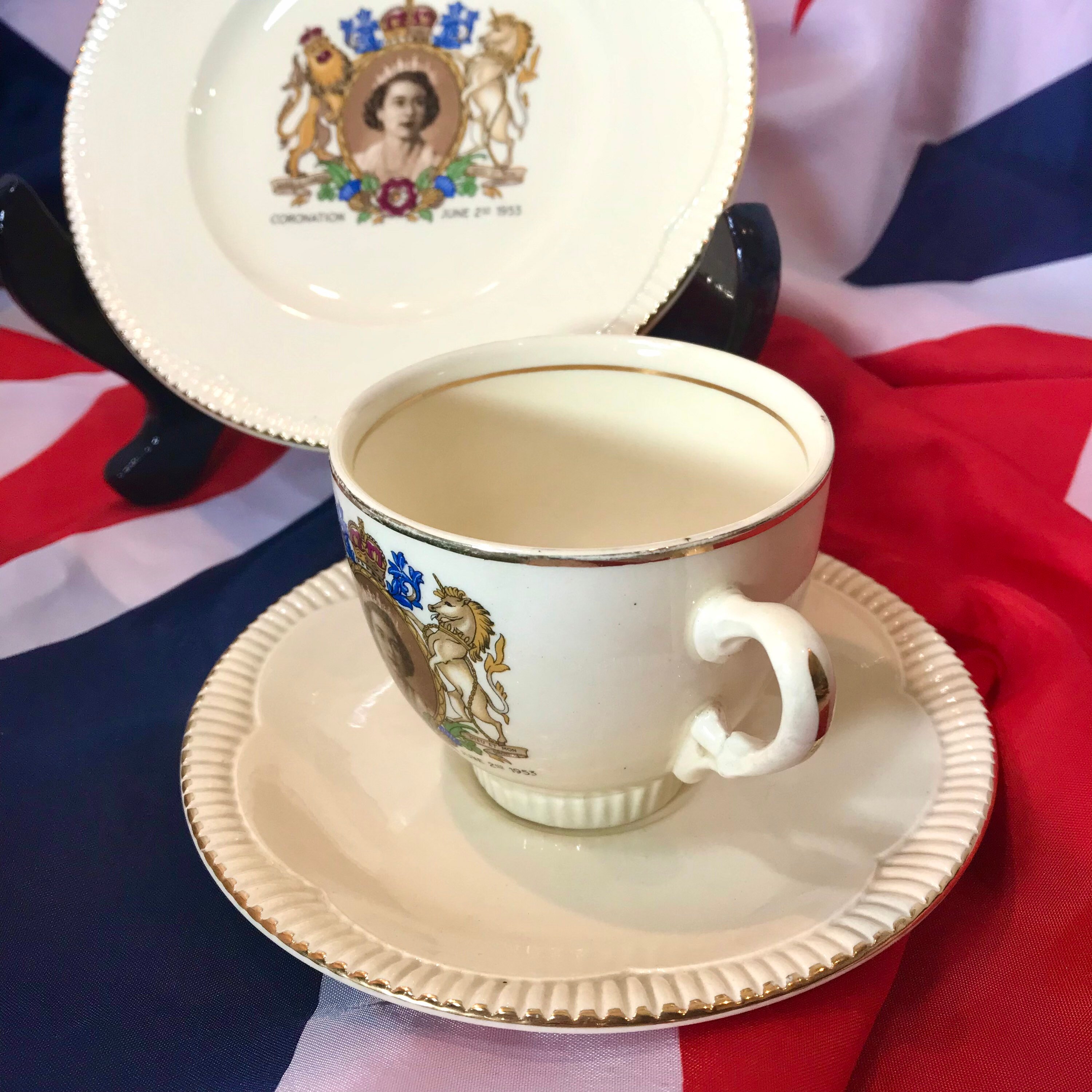 Clarice Cliff Queen Elizabeth 11 Coronation 1953 Tea Set Trio ...