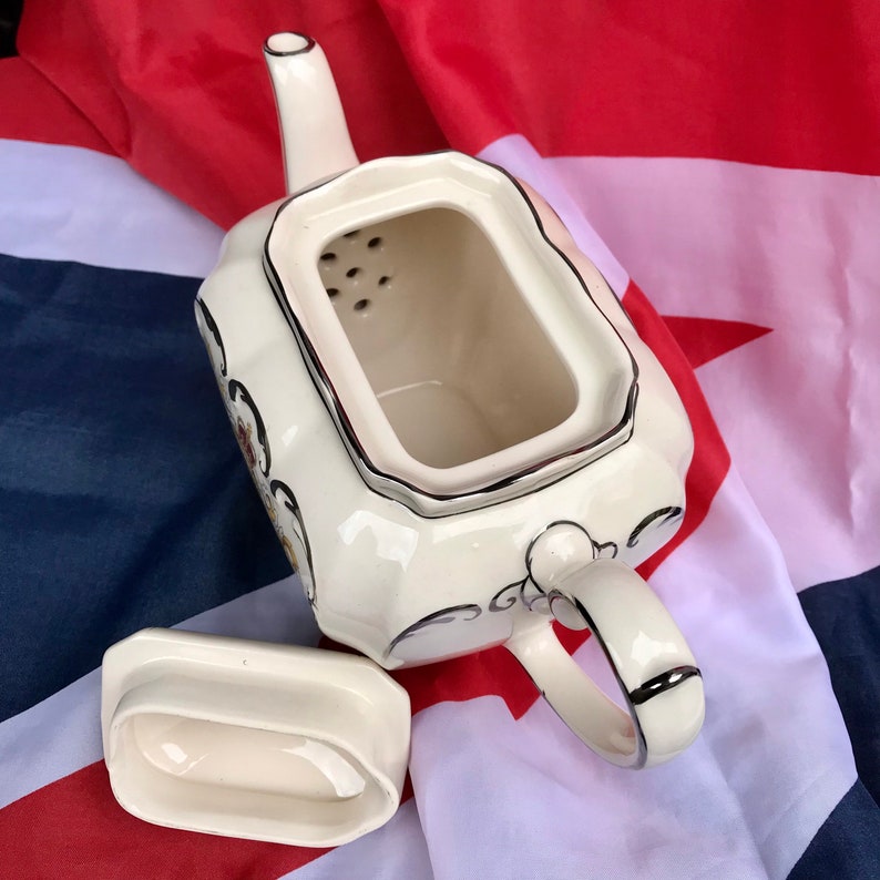 Vintage English Sadler Cube Teapot to Commemorate Queen | Etsy