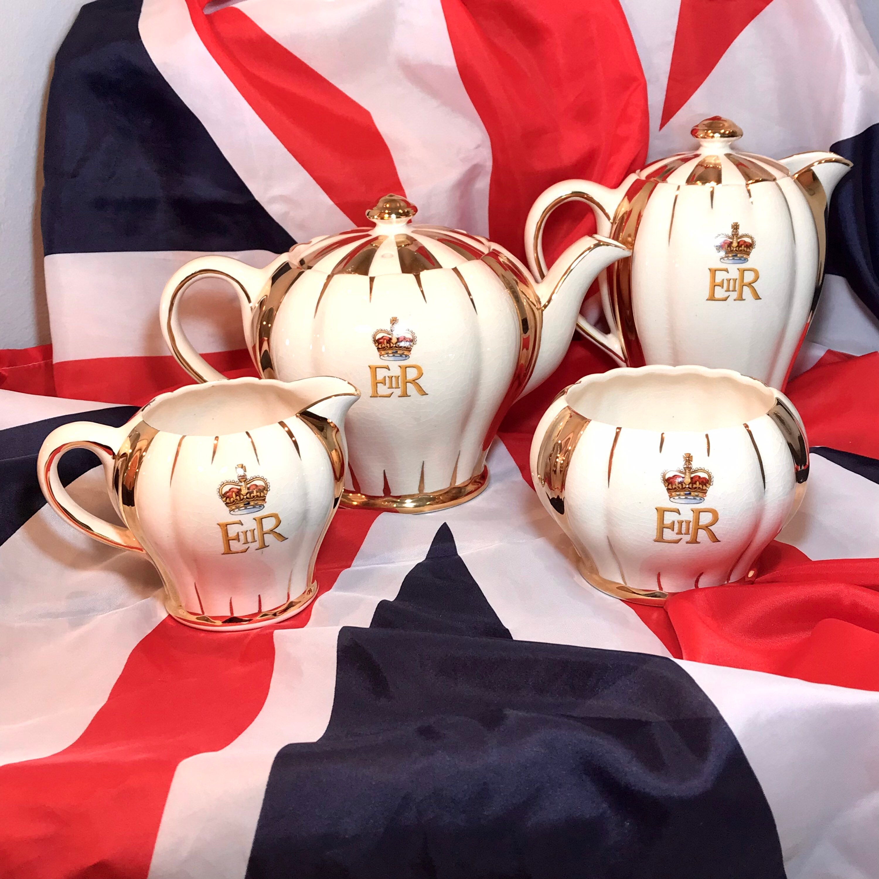 Queen Elizabeth II Coronation in 1953 Teapot by Sudlows - Etsy