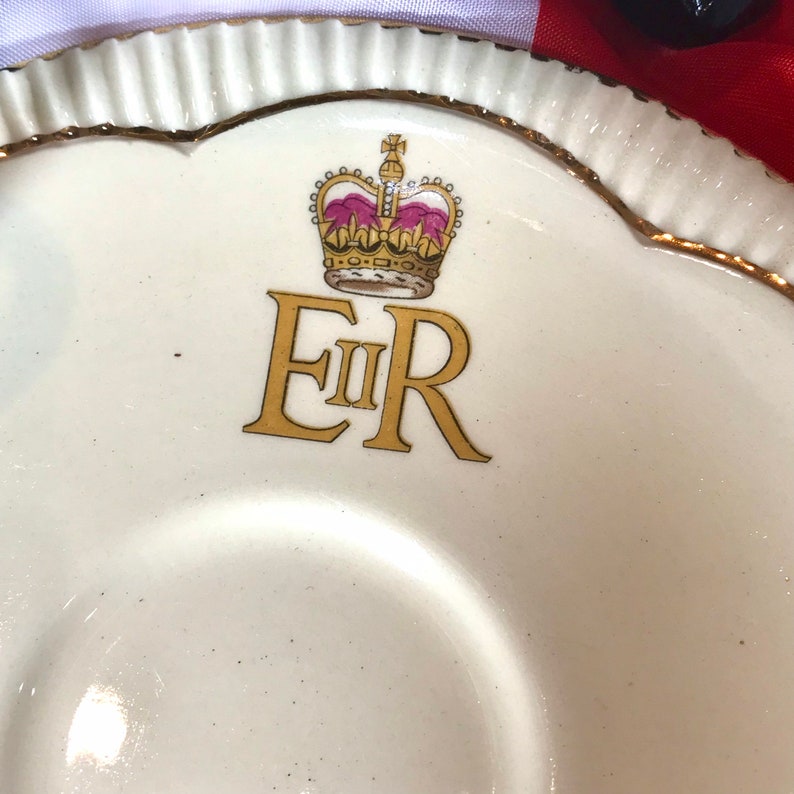 Clarice Cliff Queen Elizabeth 11 Coronation 1953 Tea Set Trio ...