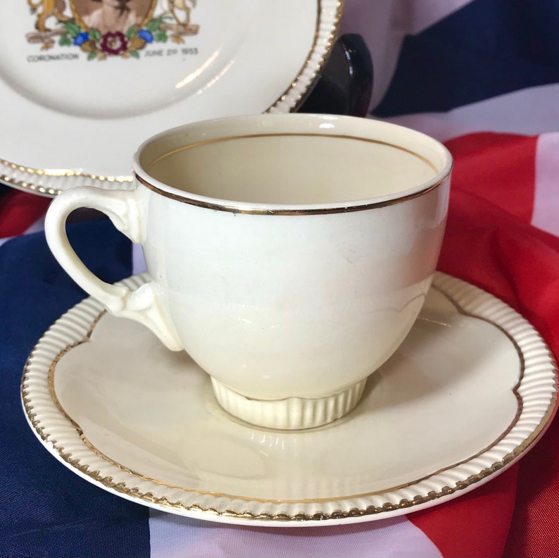 Clarice Cliff Queen Elizabeth 11 Coronation 1953 Tea Set Trio - Etsy