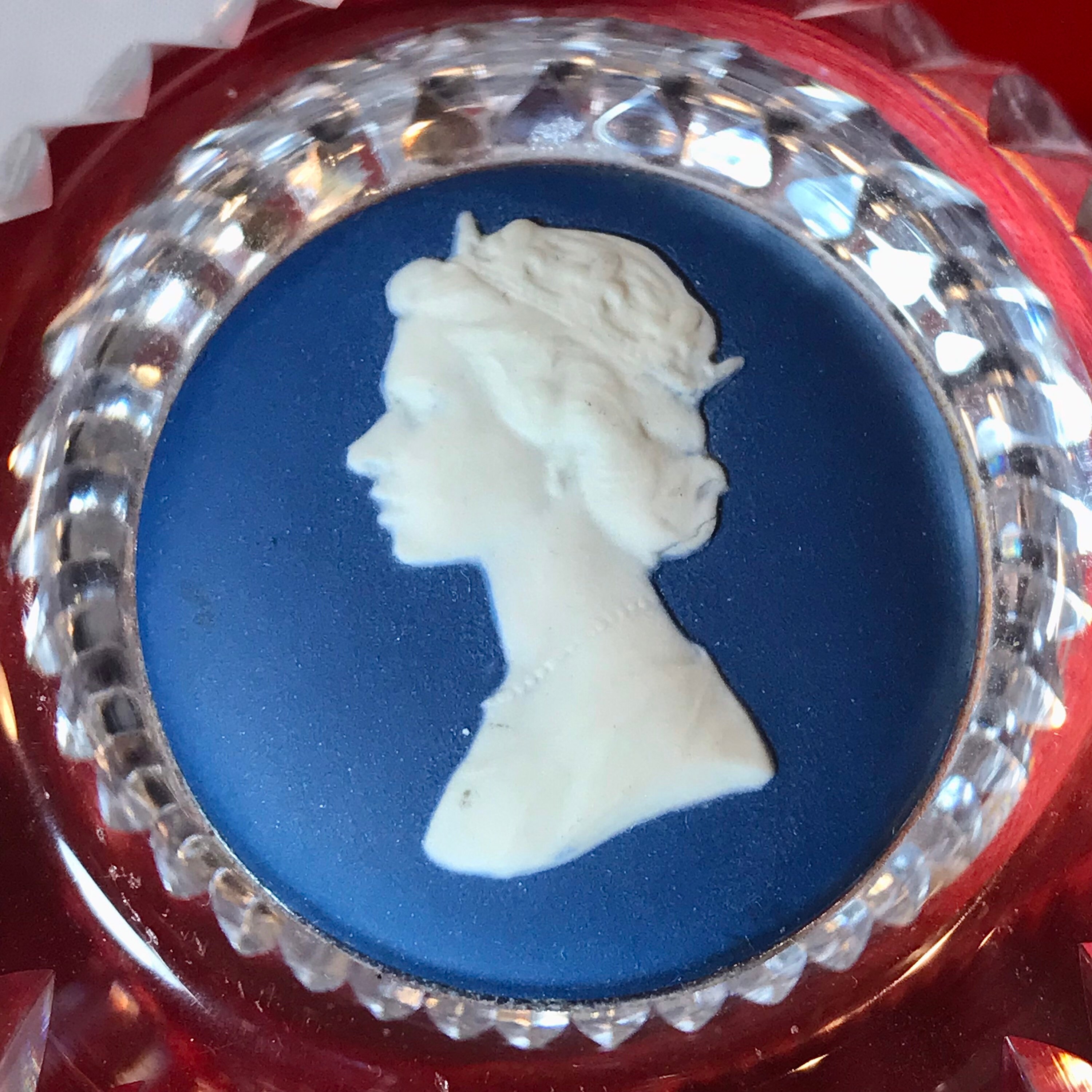 Queen Elizabeth 11 Wedgwood Jasper & Cut Crystal Paperweight. Deep ...