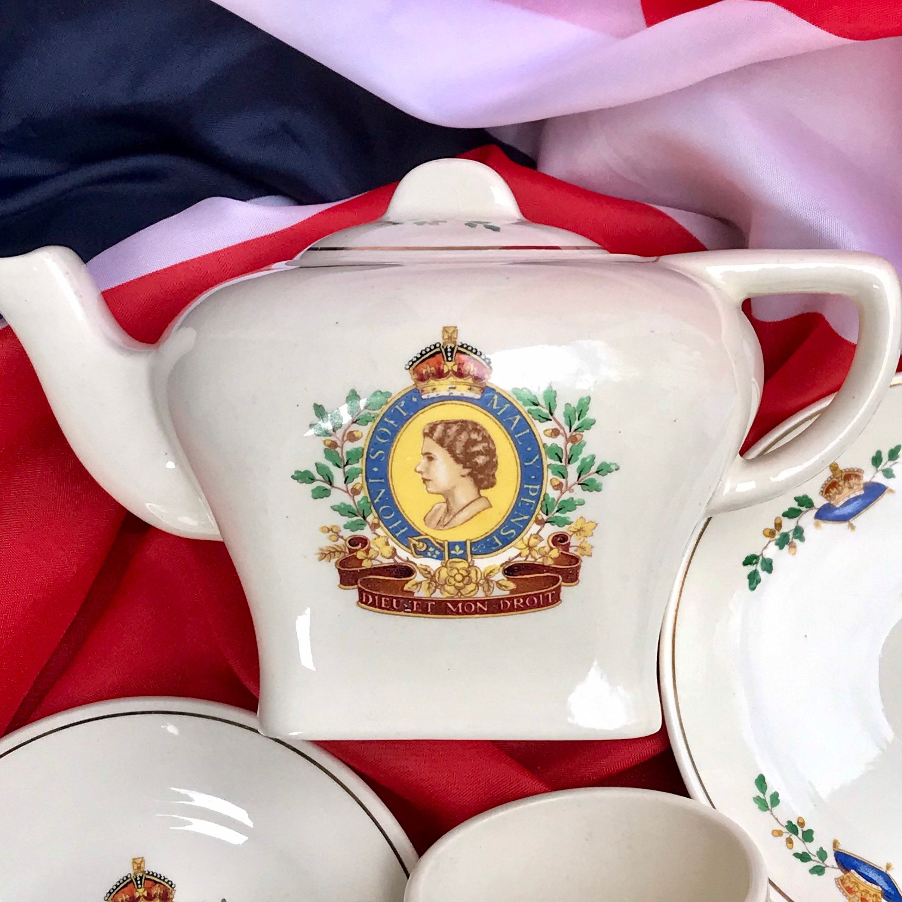 Royal Cauldon Corona Miniature Tea Set Queen Elizabeth 11 Coronation ...