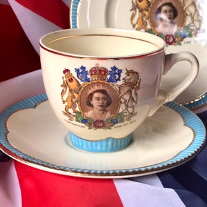 Clarice Cliff Queen Elizabeth II Coronation Tea Trio – 1953 ...