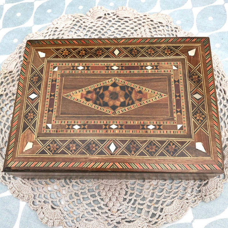 Vintage Wooden Box for Trinkets, Nic Nacs, Cards, Treasures Inlaid ...