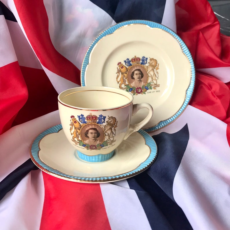 Clarice Cliff Queen Elizabeth 11 Coronation 1953 Tea Set Trio - Etsy