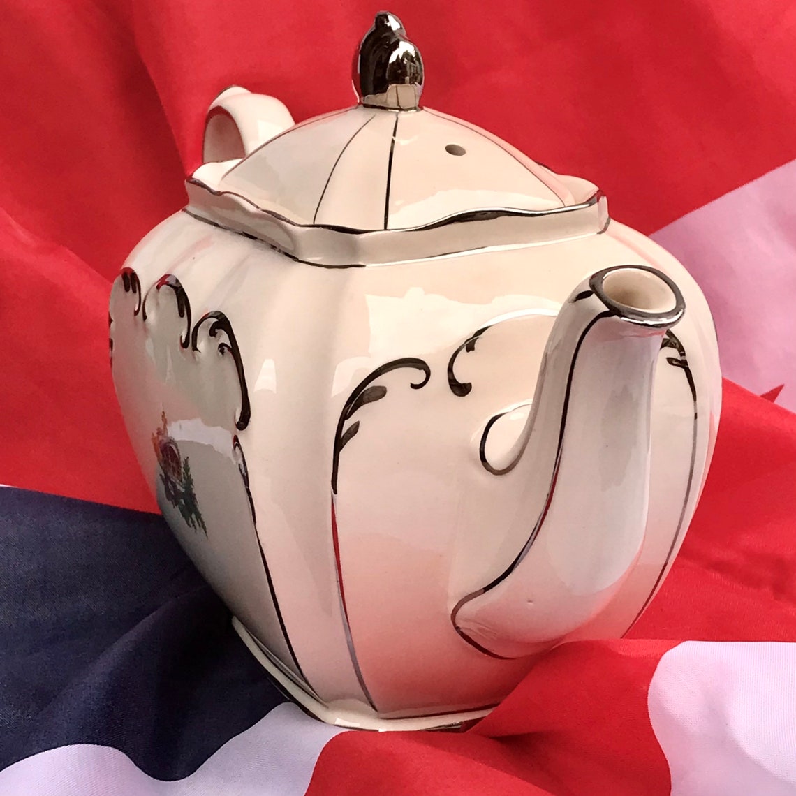 Vintage English Sadler Cube Teapot to Commemorate Queen | Etsy