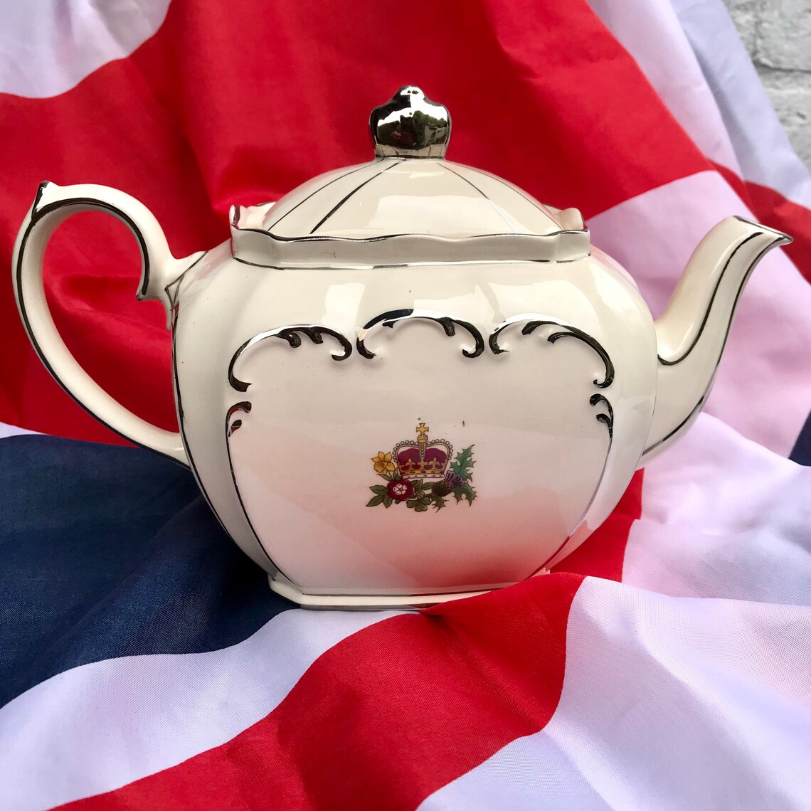 Vintage English Sadler Cube Teapot to Commemorate Queen | Etsy