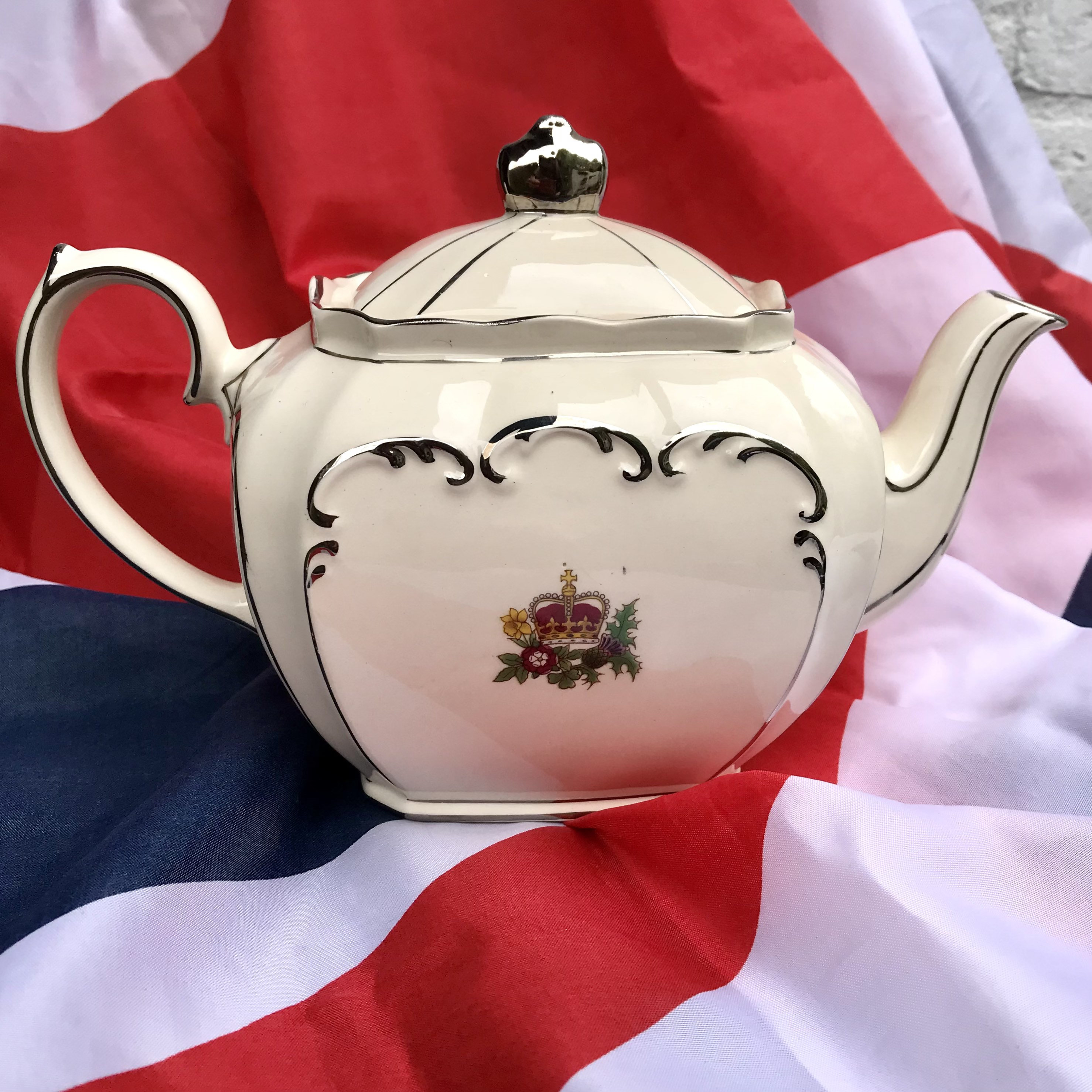 Vintage English Sadler Cube Teapot to Commemorate Queen - Etsy
