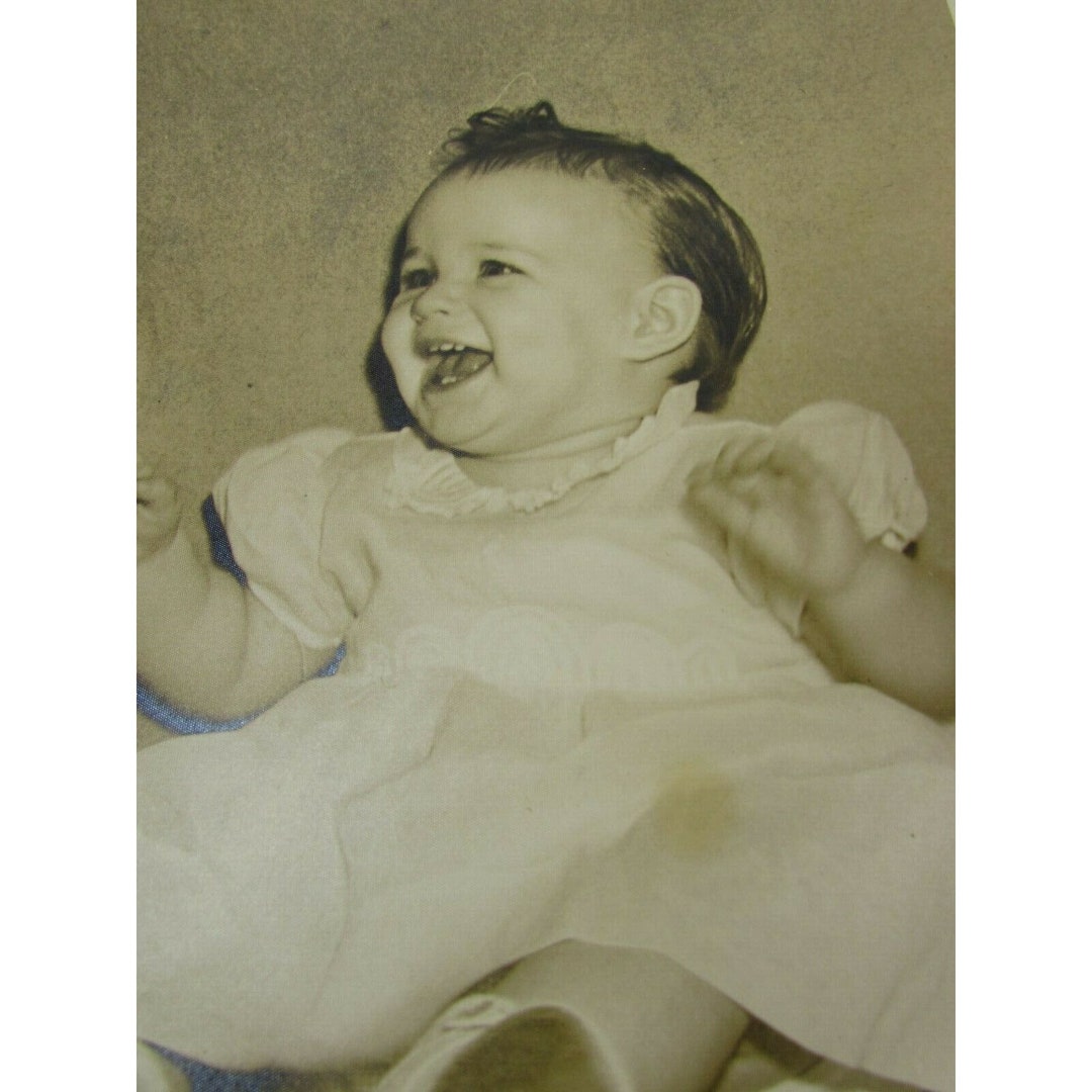 Vintage Baby Photograph 1940s Studio 30428 Infant Girl - Etsy