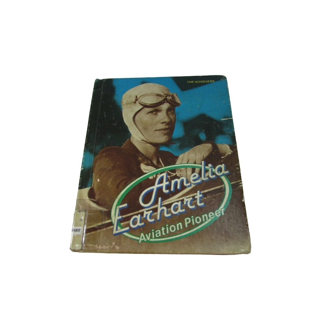 Amelia Earhart Aviation Pioneer by Roxane Chadwick HC 1987 52409 - Etsy