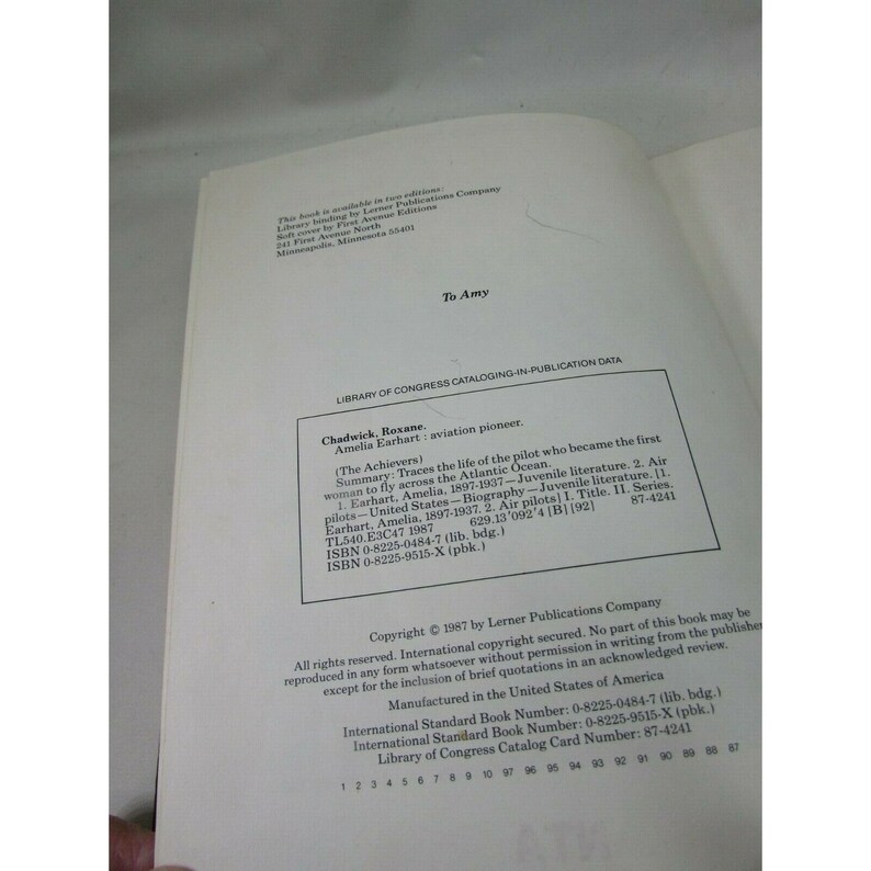 Amelia Earhart Aviation Pioneer by Roxane Chadwick HC 1987 52409 - Etsy