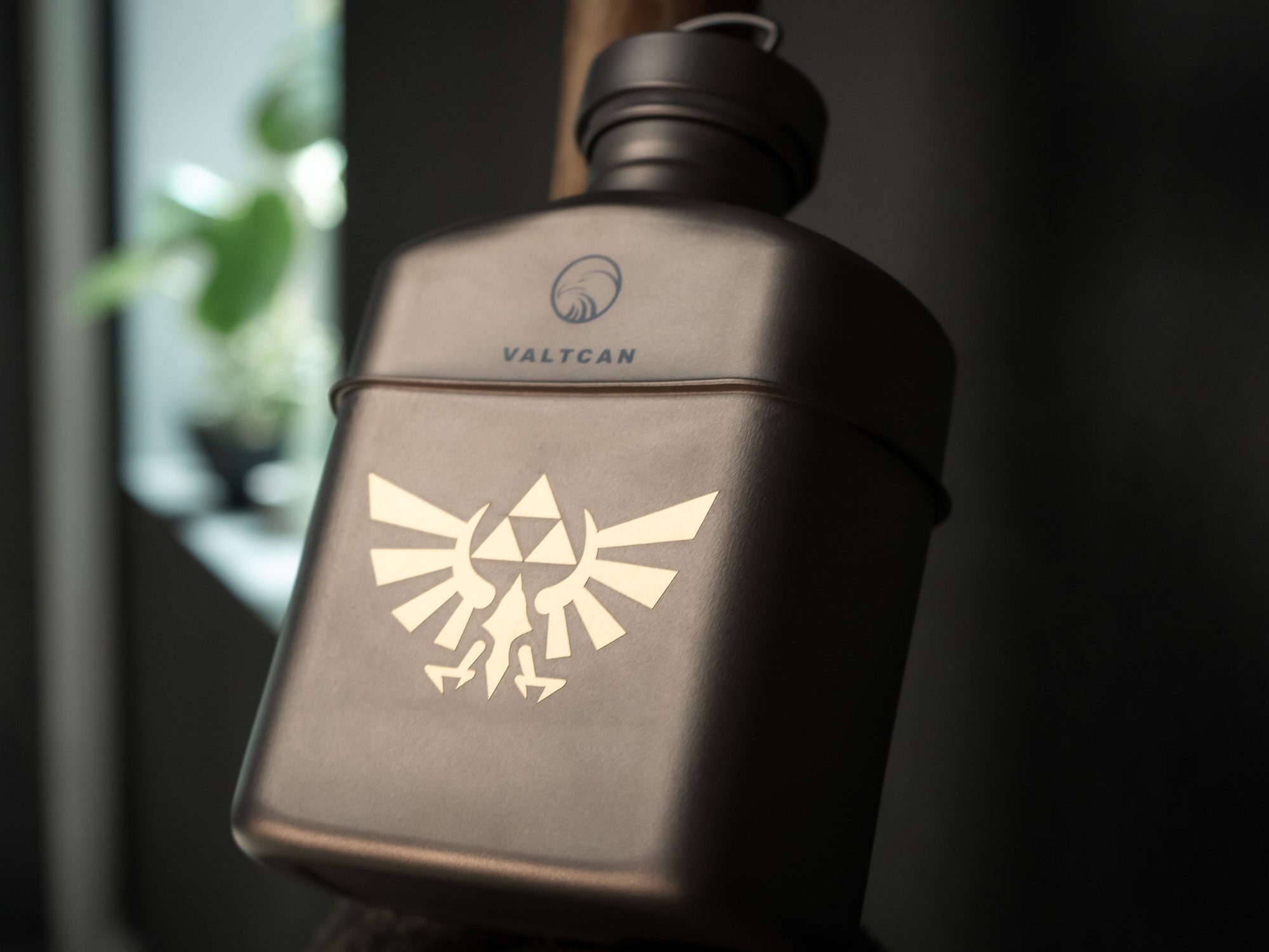 Hyrule Hylian Crest Emblem the Legend of Zelda Sticker Decal - Etsy