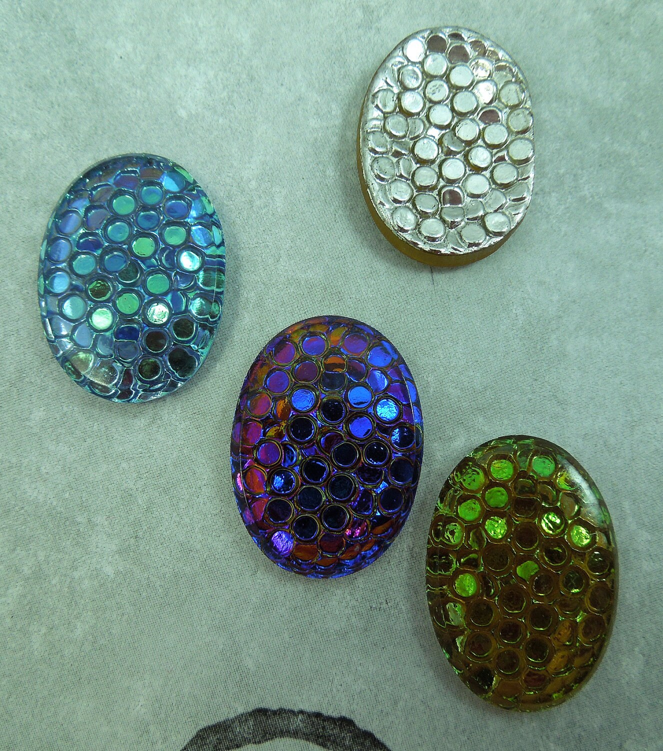 18mmx24mm Vintage Dragon Scale Foiled Stone Now in 4 Colors - Etsy