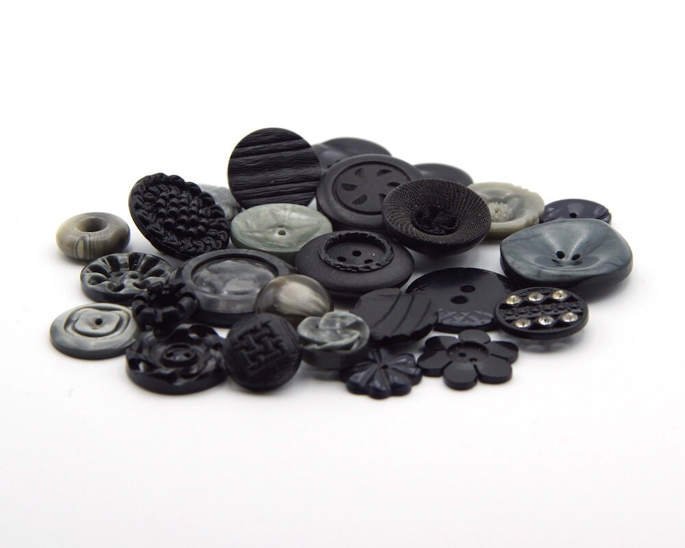 Vintage Button Mix Lot of 25 vintage buttons in black and | Etsy
