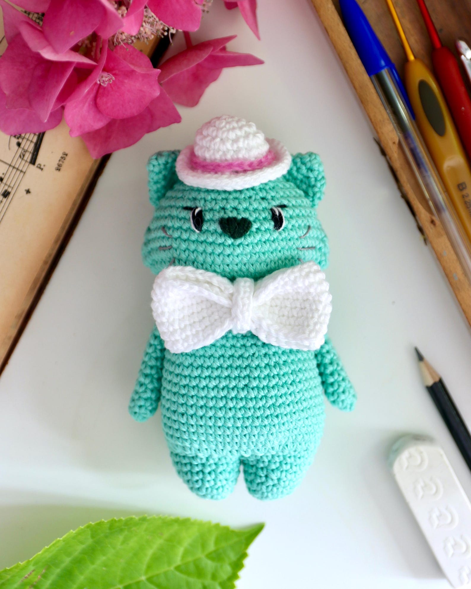 Crochet Pattern of a Very Elegant Round Cat - Etsy