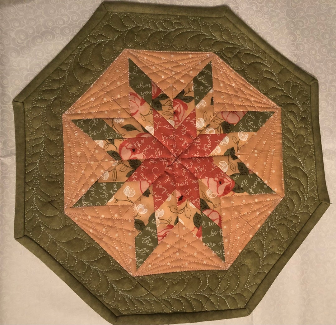 Quilted Table Topper, Stars Table Topper ,quilted Star, Candle Mat ...