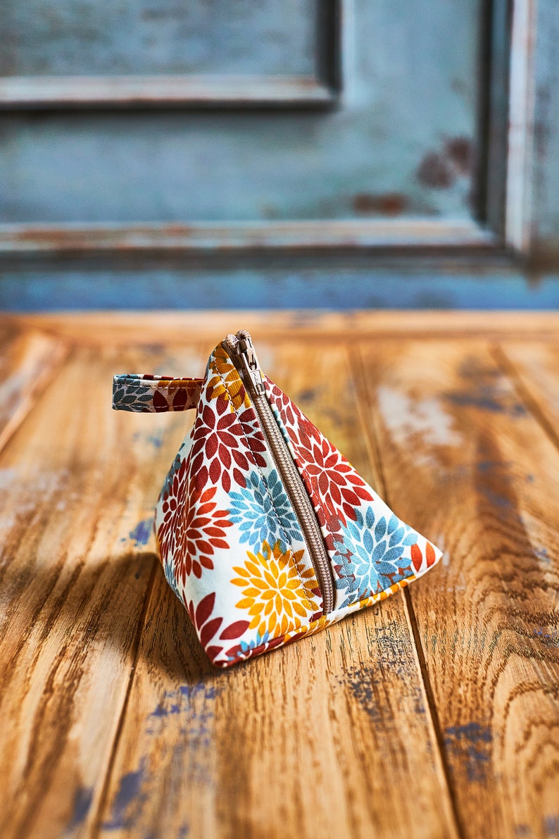 Small Triangle Zippered Pouch #3 - Etsy