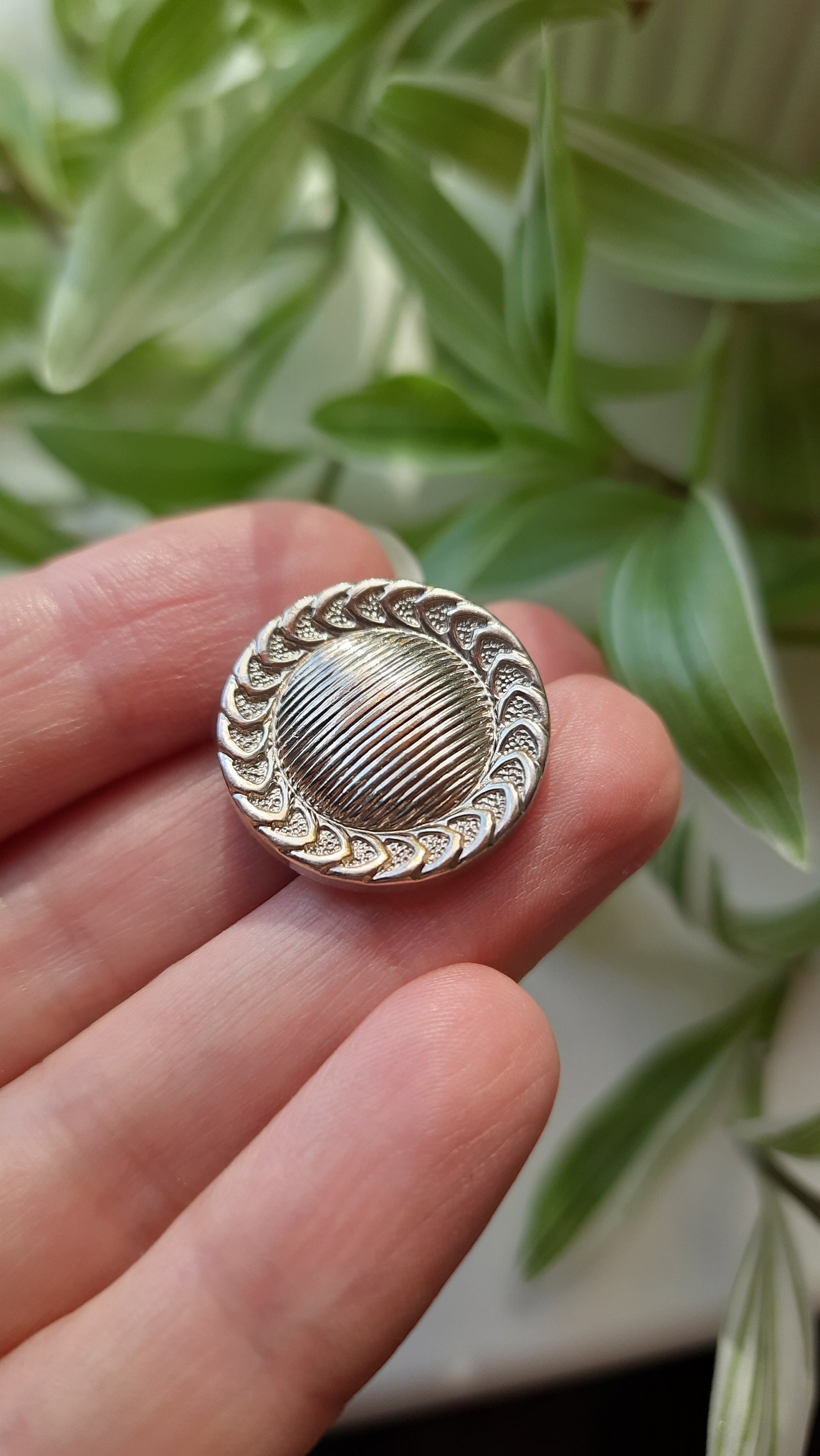 Vintage Buttons Shank, Set of 8, Silvery Plastic Buttons for Decoration ...