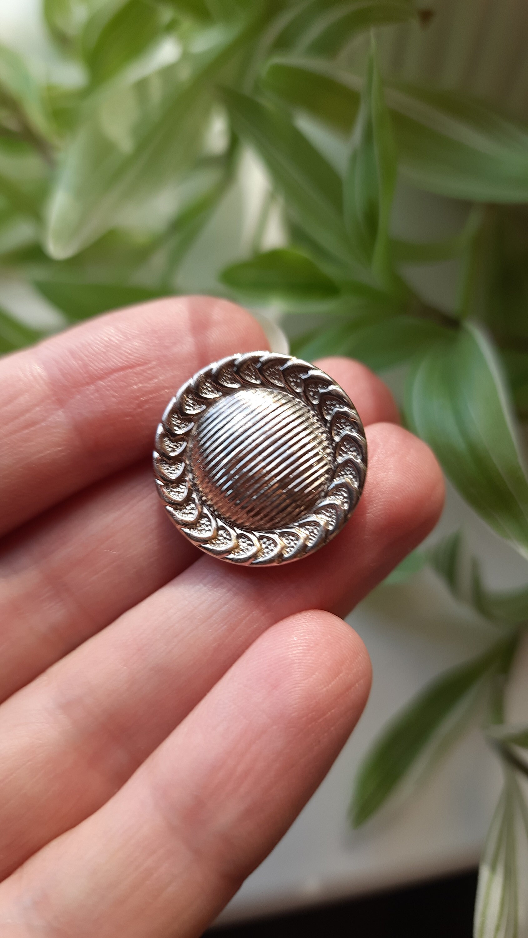 Vintage Buttons Shank, Set of 8, Silvery Plastic Buttons for Decoration ...