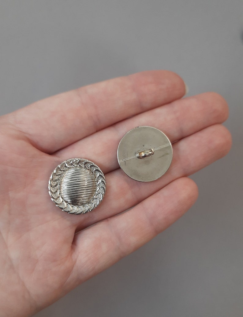 Vintage Buttons Shank, Set of 8, Silvery Plastic Buttons for Decoration ...