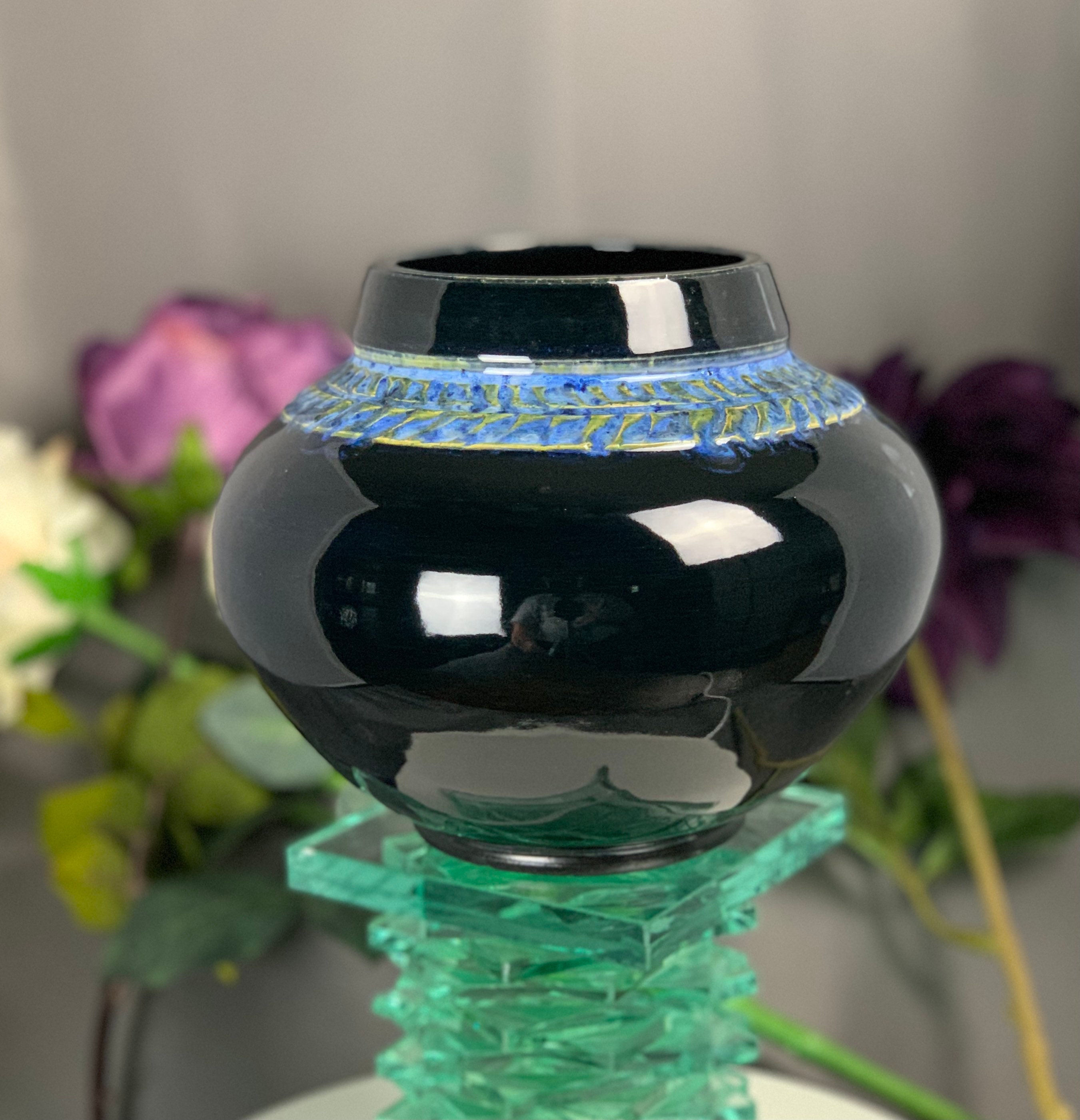 Obsidian Vase With Blue Herringbone Carving - Etsy UK