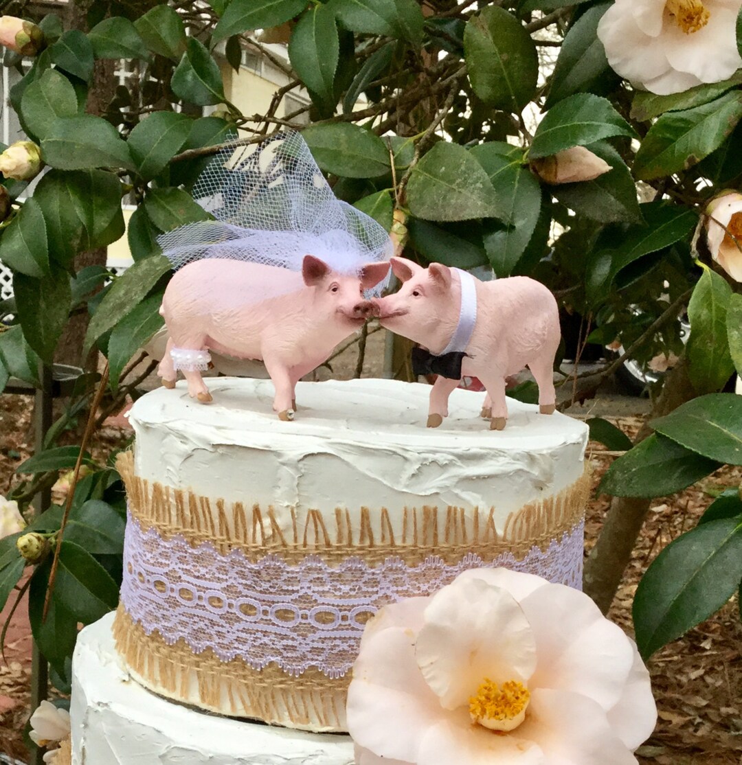 Wedding Cake Topper, Pig Cake Topper, Bride and Groom Cake Topper, Barn ...