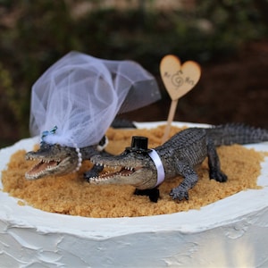 Alligator Wedding Cake Topper, Animal Cake Topper, Gator Cake Topper ...