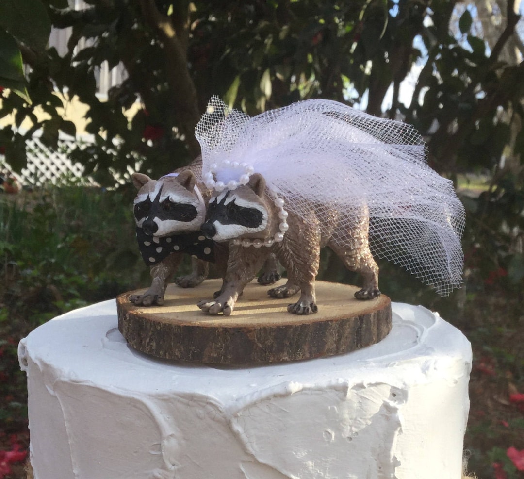 Raccoon Cake Topper, Wedding Cake Topper, Rustic Cake Topper, Bride and ...