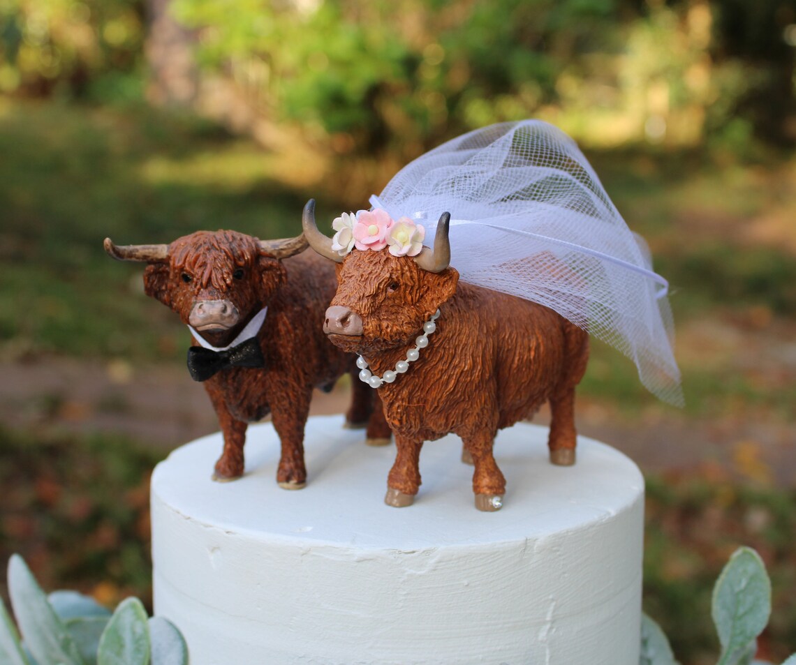 Highland Cow-bull-wedding-cake - Etsy