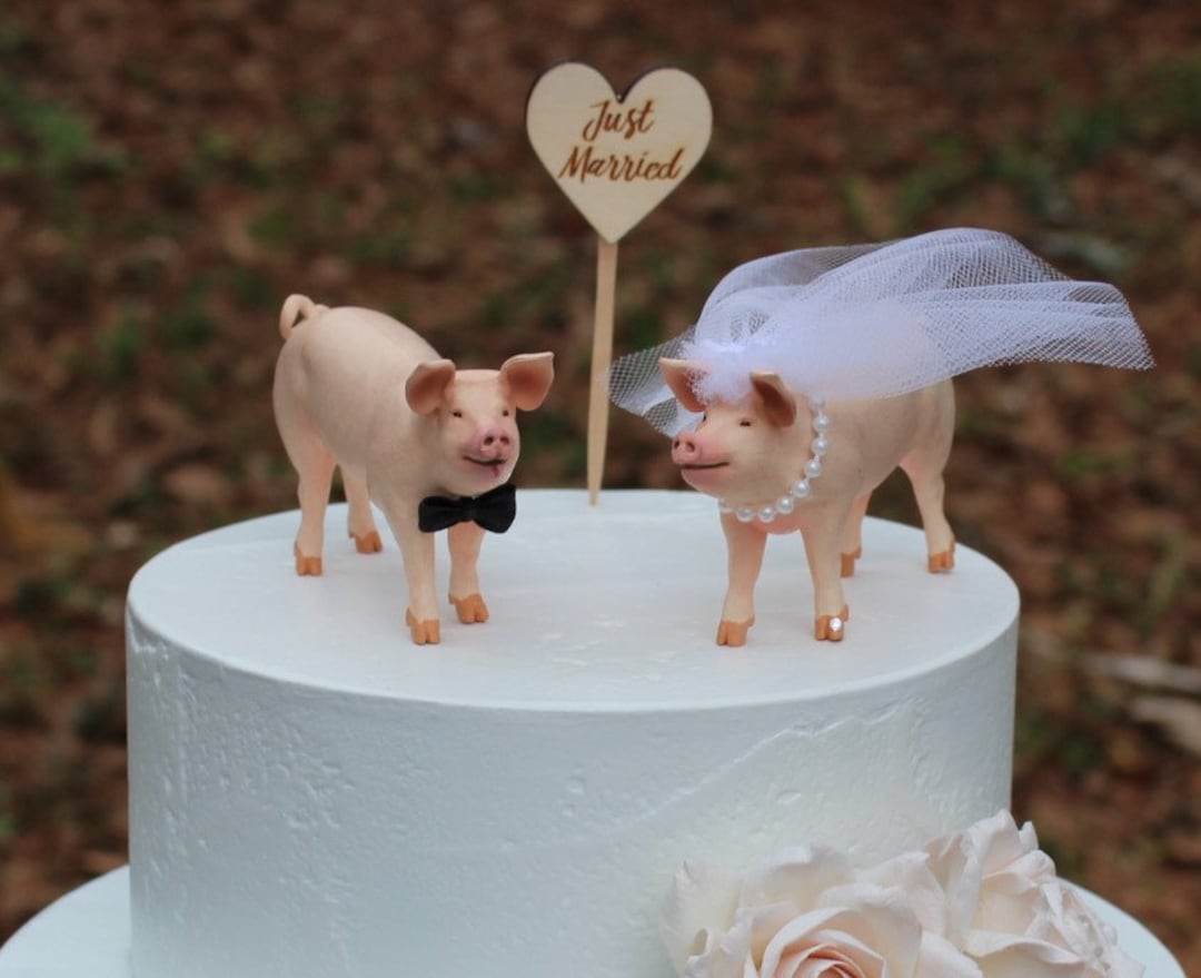 Pig-wedding-cake Topper-bride-groom-farm-barn-country-wedding Cake ...