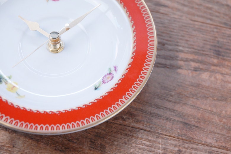 Vintage Plate Clock - Etsy UK